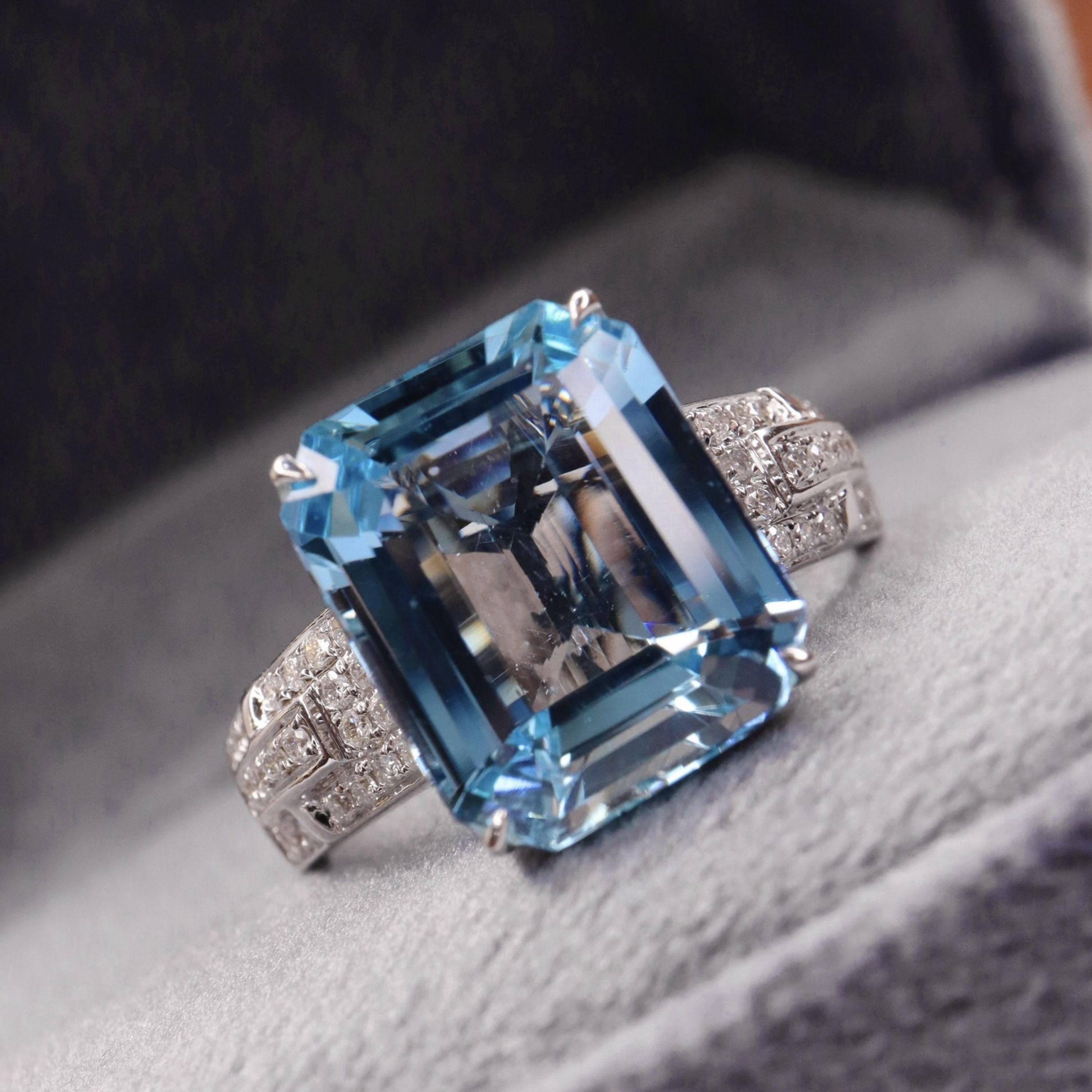 Genuine High End Natural Santa Maria Aquamarine Wedding Ring: 18k White ...