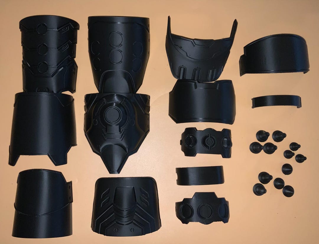 Dark Ages Doom Slayer Armor! Gauntlets, Shoulders and Elbows! Physical ...