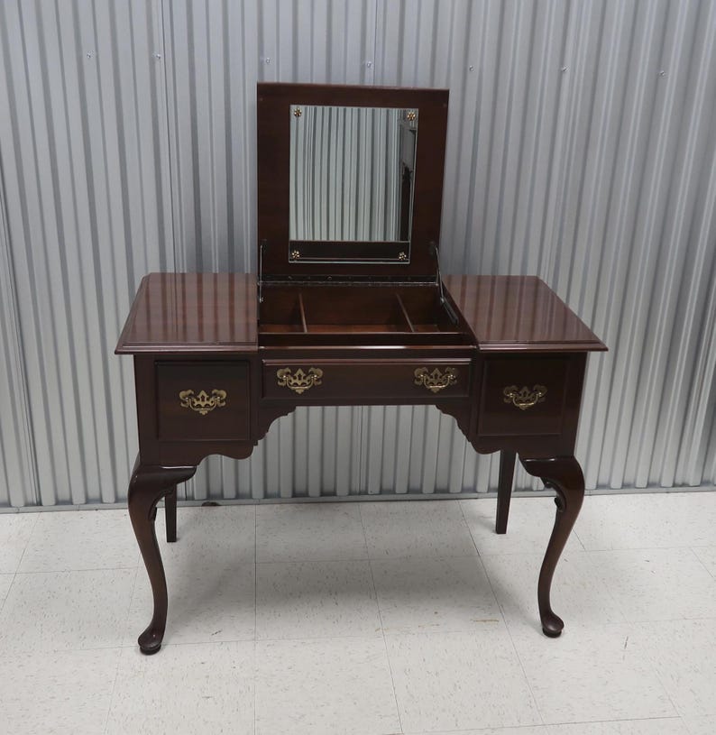 Ethan Allen Georgian Court Vanity Table Vintage Find - Etsy