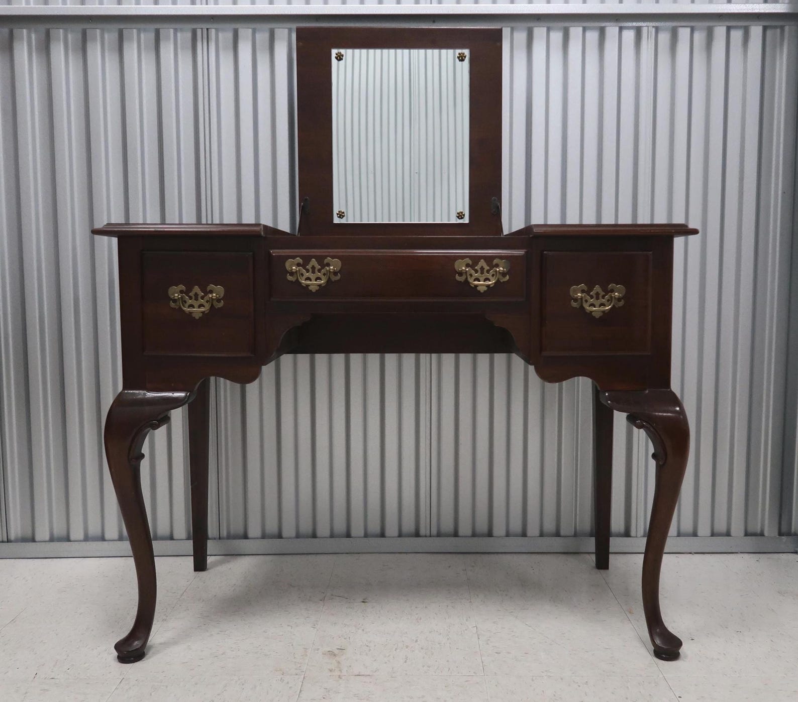 Ethan Allen Georgian Court Vanity Table Vintage Find - Etsy