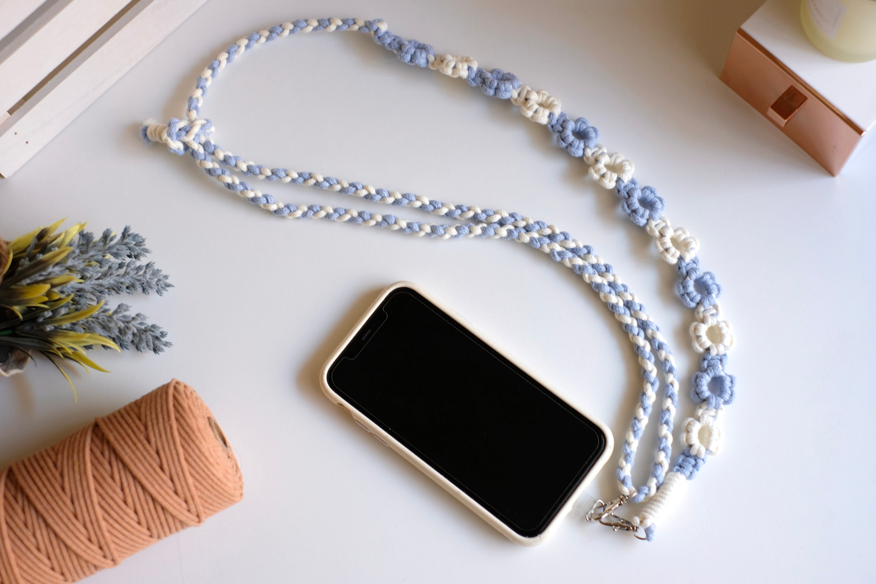 Adjustable Two Colors Flower Macrame Lanyard Handmade Phone Accessories ...