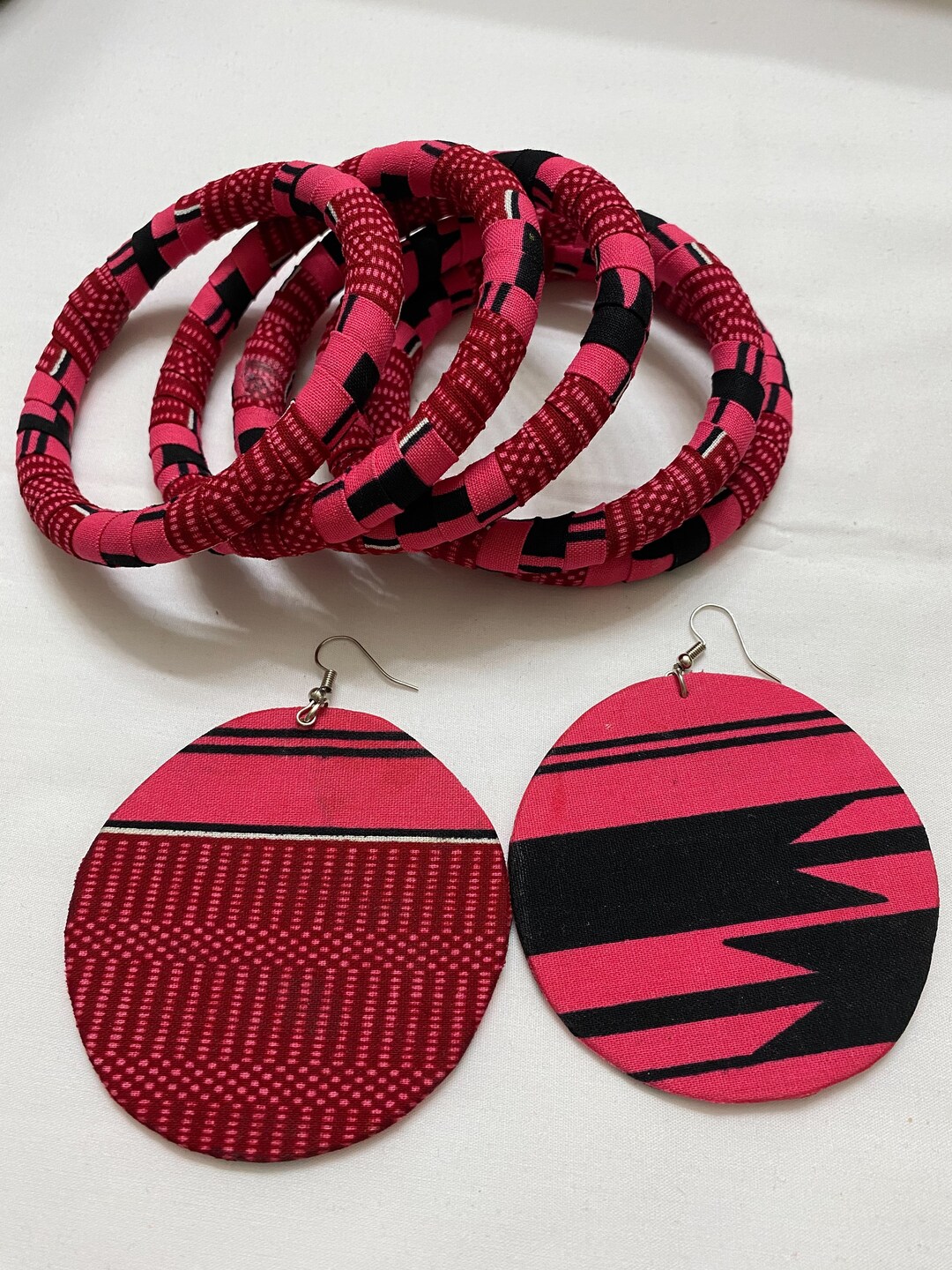 Wooden Bangles 5 and Earing in African Print Wrap / Bracelet and Earing ...