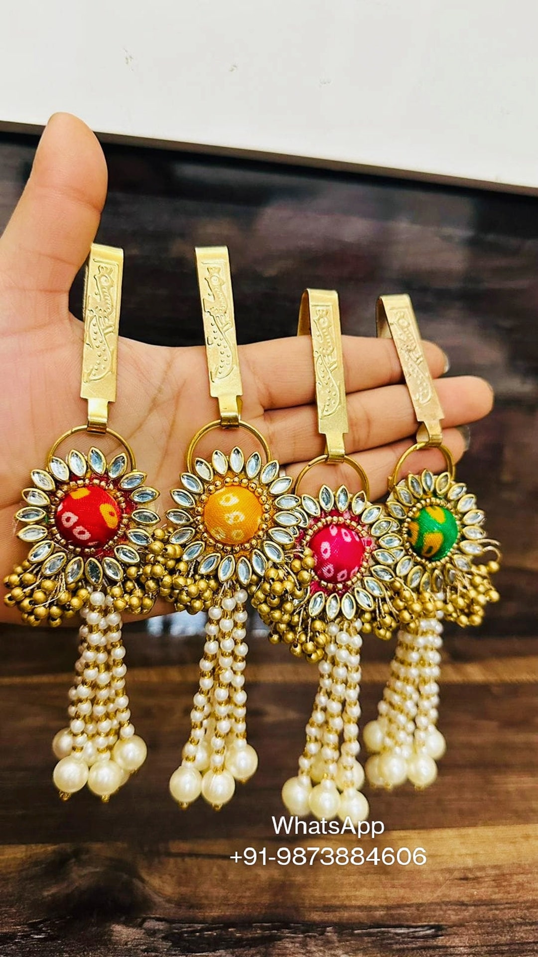 100 Pcs Sangeet Haldi Mehndi Giveaway Key Holders(chabi Ka Guchas ...