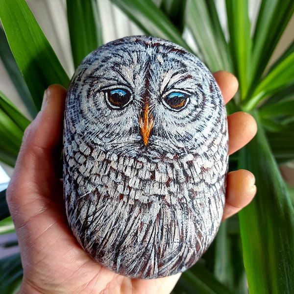 Painted Stone Owl - Etsy