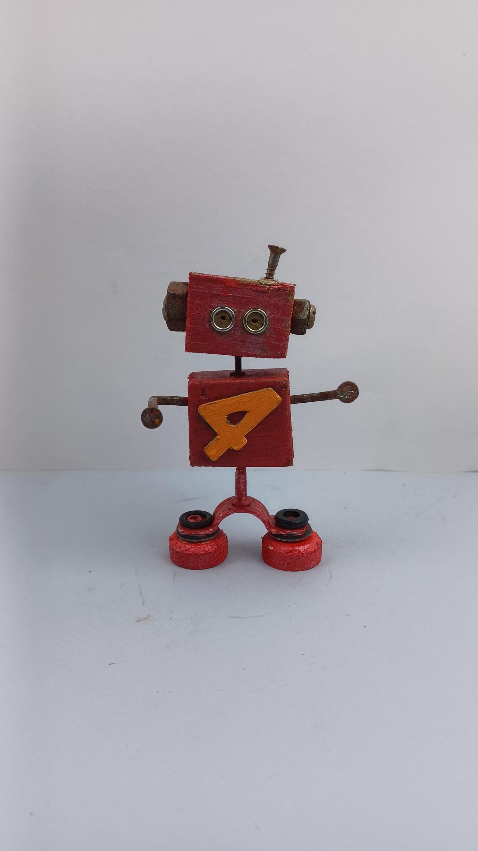 Decorative Wooden Robot Sculpture Gift – Recycled Metal and Plastic ...