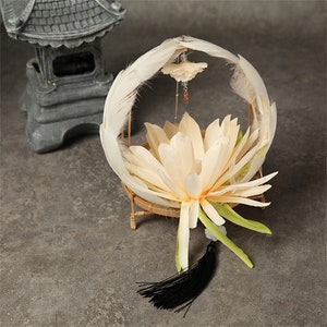 Portable Round Lantern, Feather Lotus Bamboo Lantern, Chinese Style ...