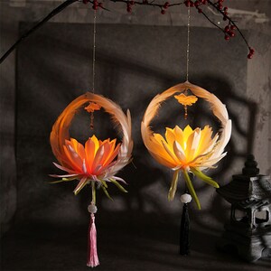 Portable Round Lantern, Feather Lotus Bamboo Lantern, Chinese Style ...
