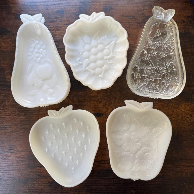 Milk Glass Trinket Dishes - Etsy