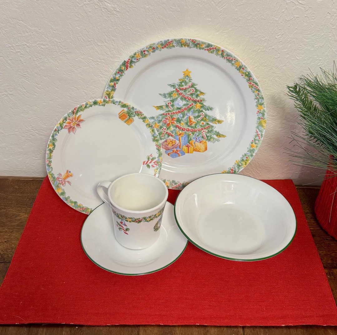 Vintage Corelle Christmas Joy, Four Settings of 5-pieces for Your Holiday Decor Place Settings ...