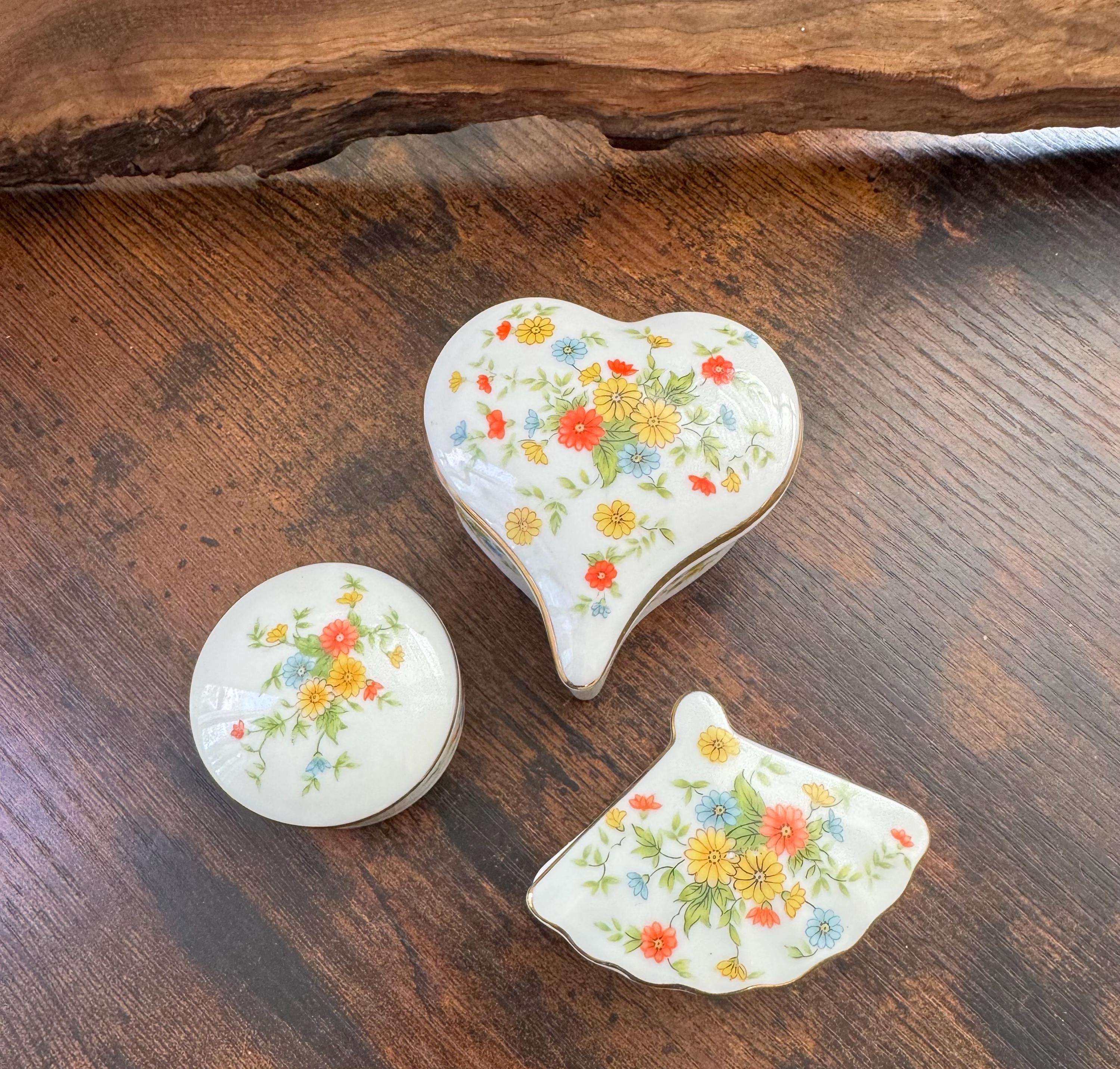 Vintage Lefton China Trinket Boxes Set Floral Hand Painted Heart Round ...