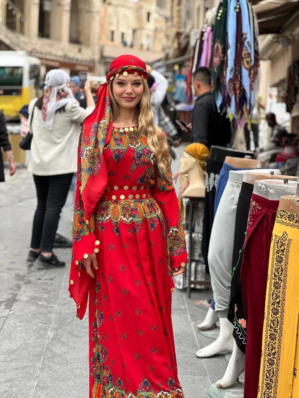 Kurdish Hamavi Traditional Red Kaftan Dress With Floral Patterns, Kras ...