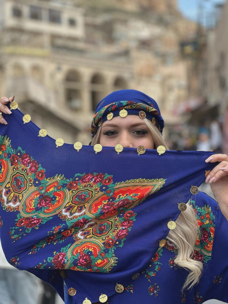Kurdish Hamavi Traditional Kaftan Dress With Floral Patterns, Kras ...