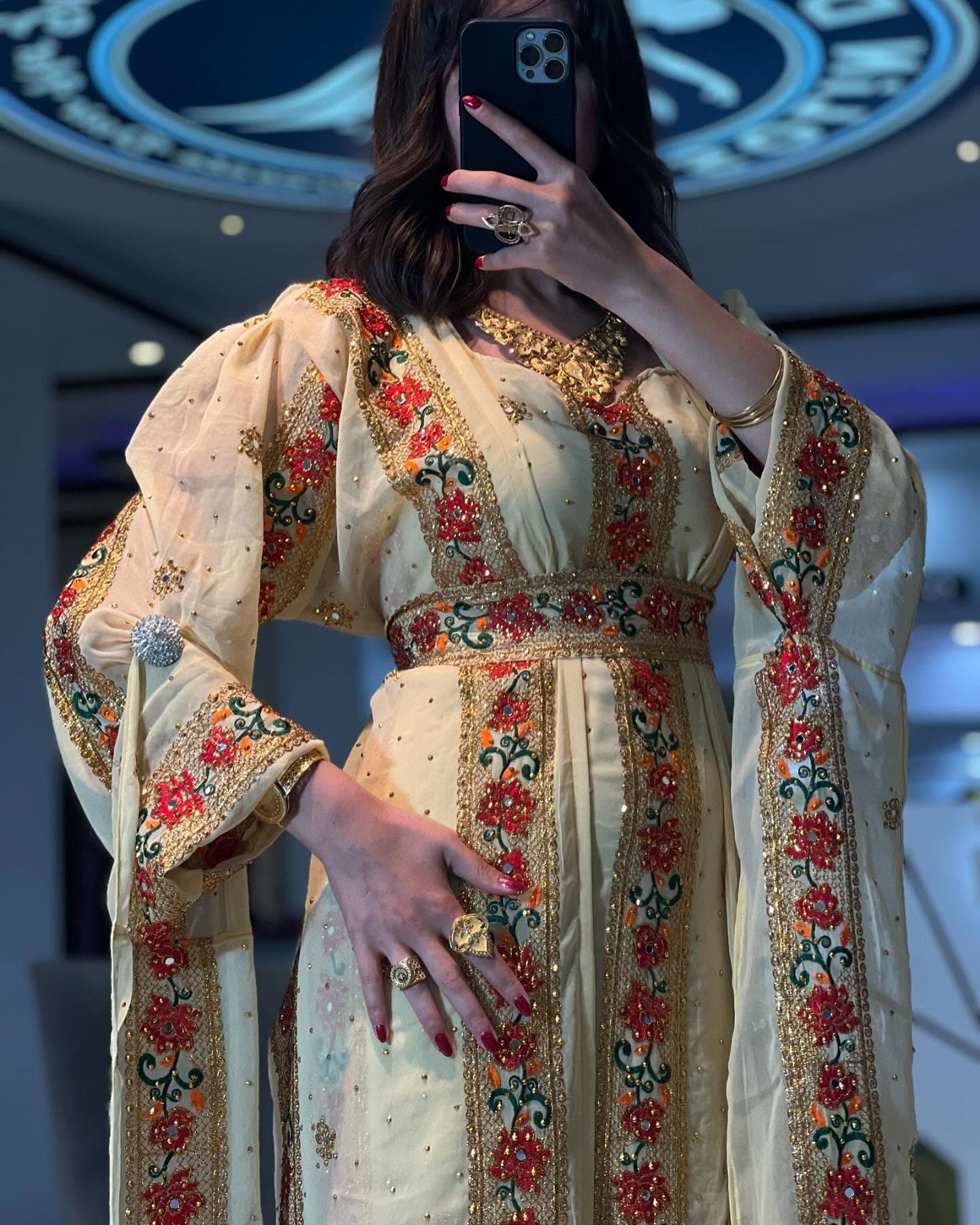 Kurdish Dress Traditional Kaftan Abaya, Kras Fistan Newroz Wedding ...