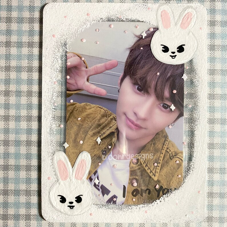 Hand Painted Custom Stray Kids SKZOO Style Toploader - Etsy