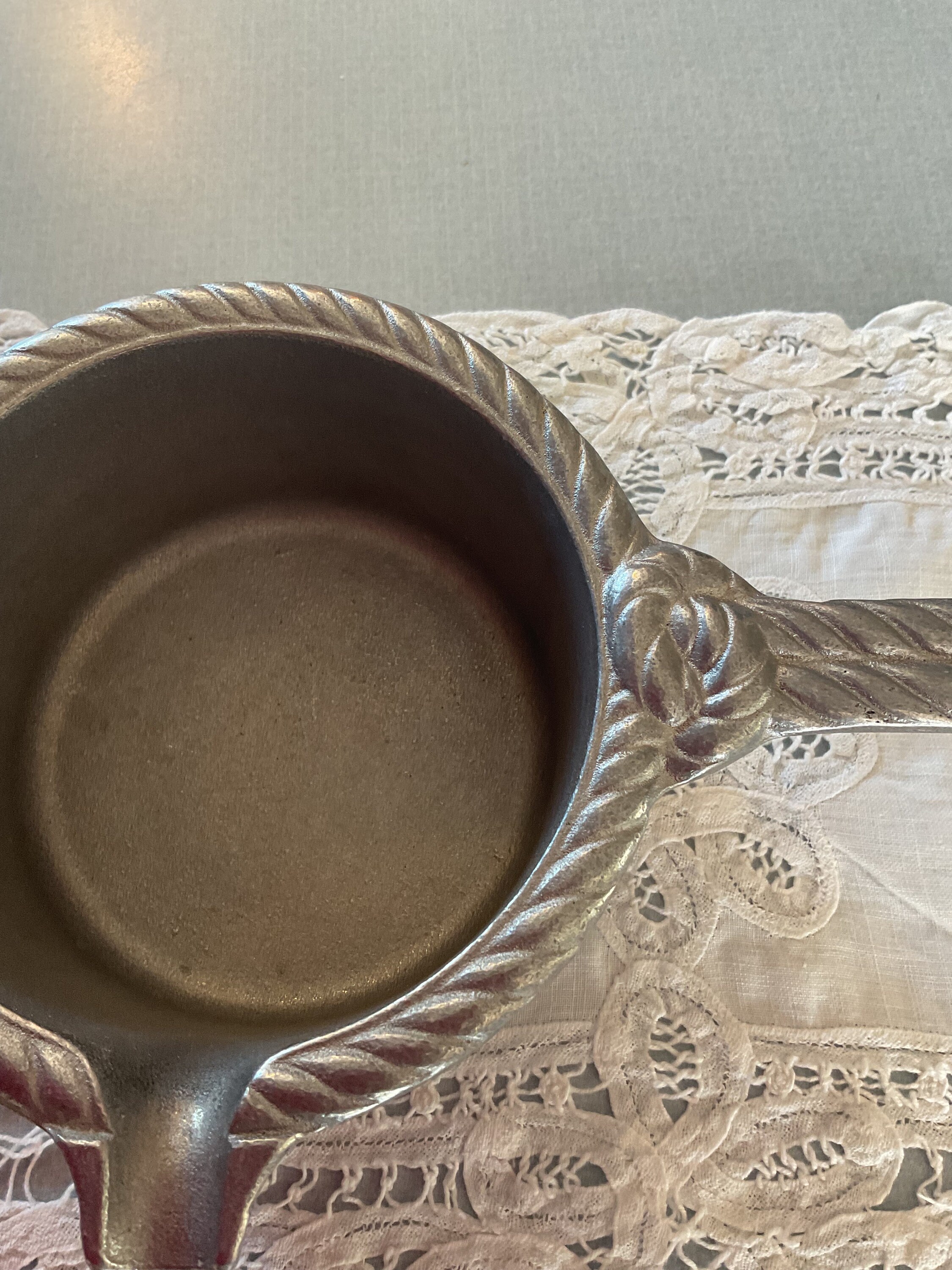 RWP Wilton Armetale Pewter Rope Handle Detail 1qt. Saucepan With Pour ...