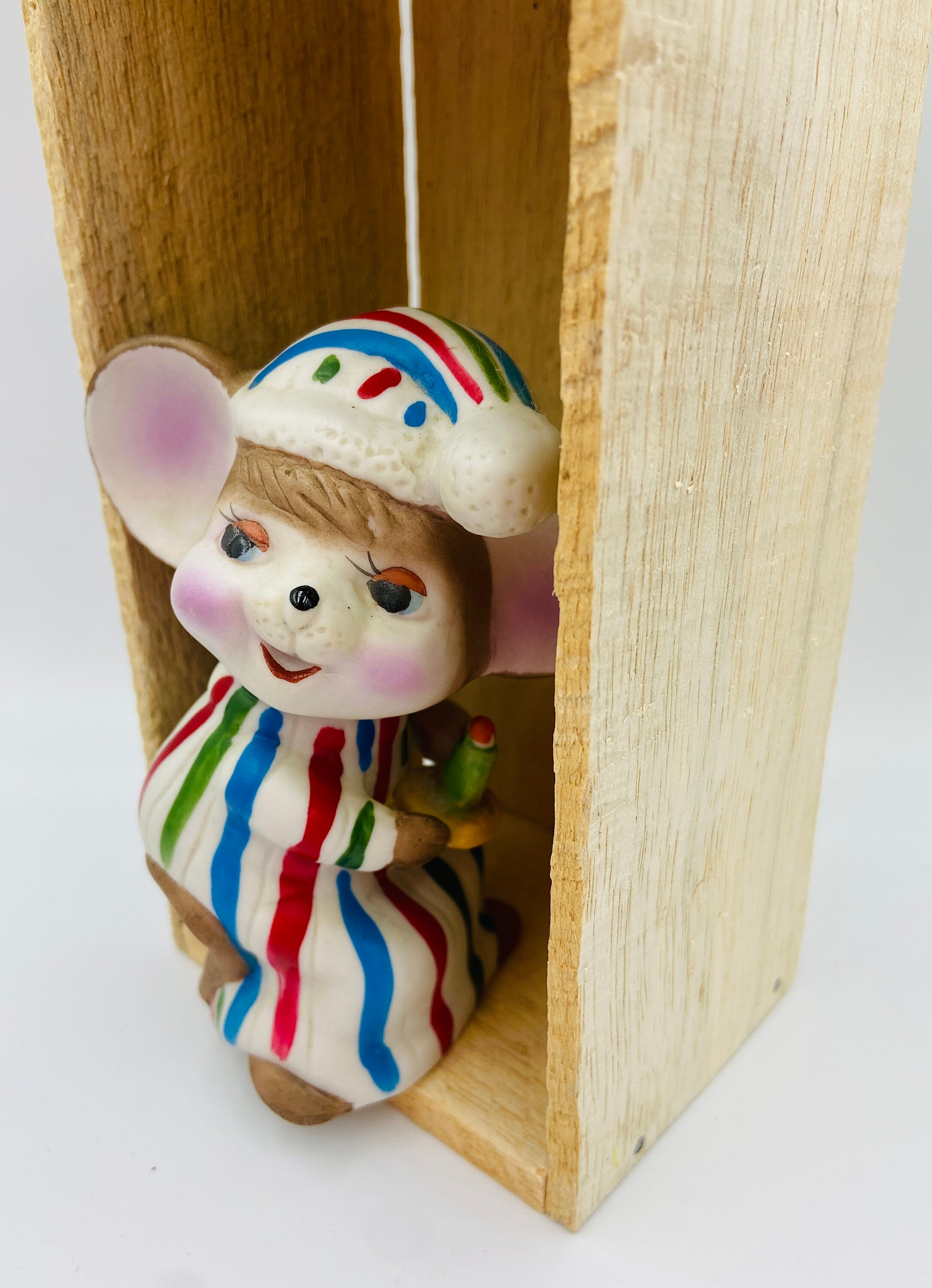 Vintage Porcelain Mouse Figurine: Sleepy Mouse in Nightshirt - Etsy Canada