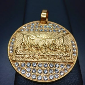 Gold Round LAST SUPPER CZ and Diamond Cut Pendant Charm Gold Plated Hip ...