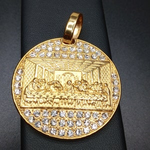 Gold Round LAST SUPPER CZ and Diamond Cut Pendant Charm Gold Plated Hip ...
