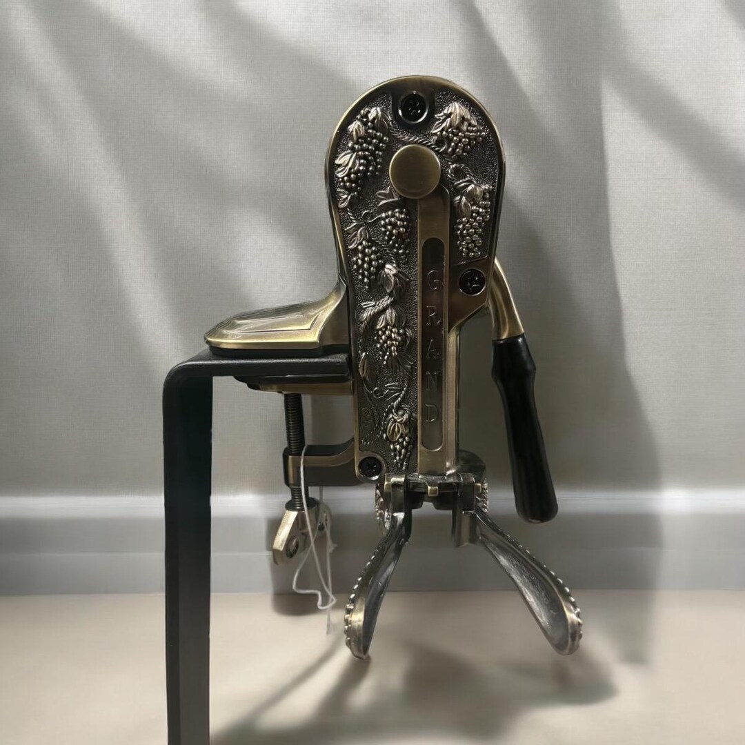 Vintners Grand Reserve Wine Bottle Opener - Corkscrew - Table Stand ...