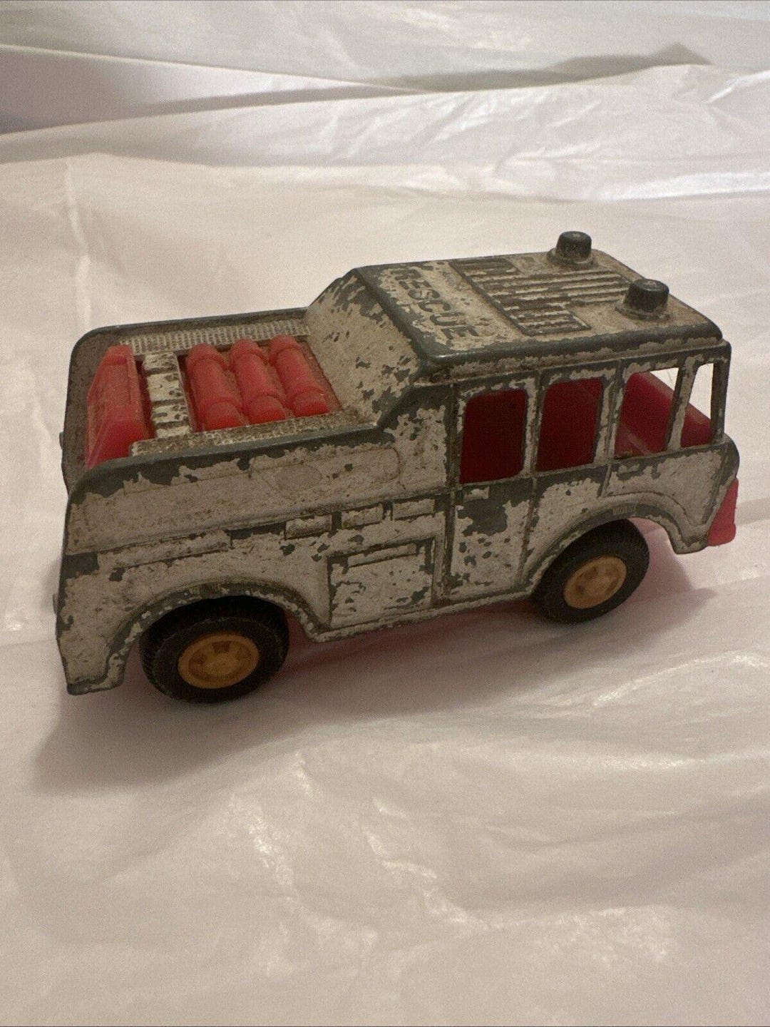 Vintage Tootsietoy Tootsie Toy Emergency Truck Rescue Equipment Vehicle ...