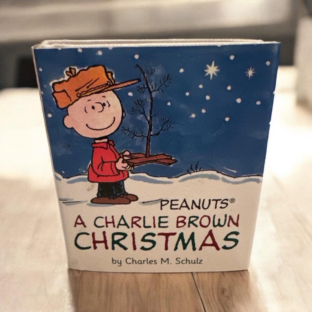 Running Press Miniature Edition Peanuts A Charlie Brown Christmas Small ...