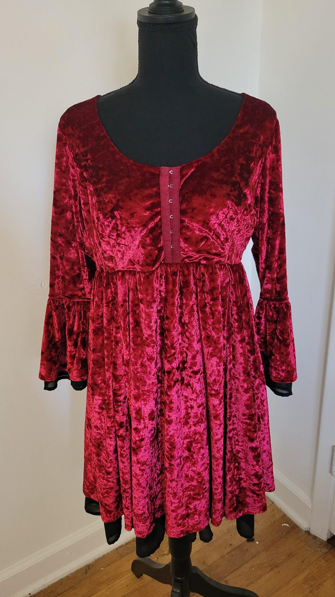 Hot Topic Red Velvet Bell Sleeve Dress Vintage Size L - Etsy