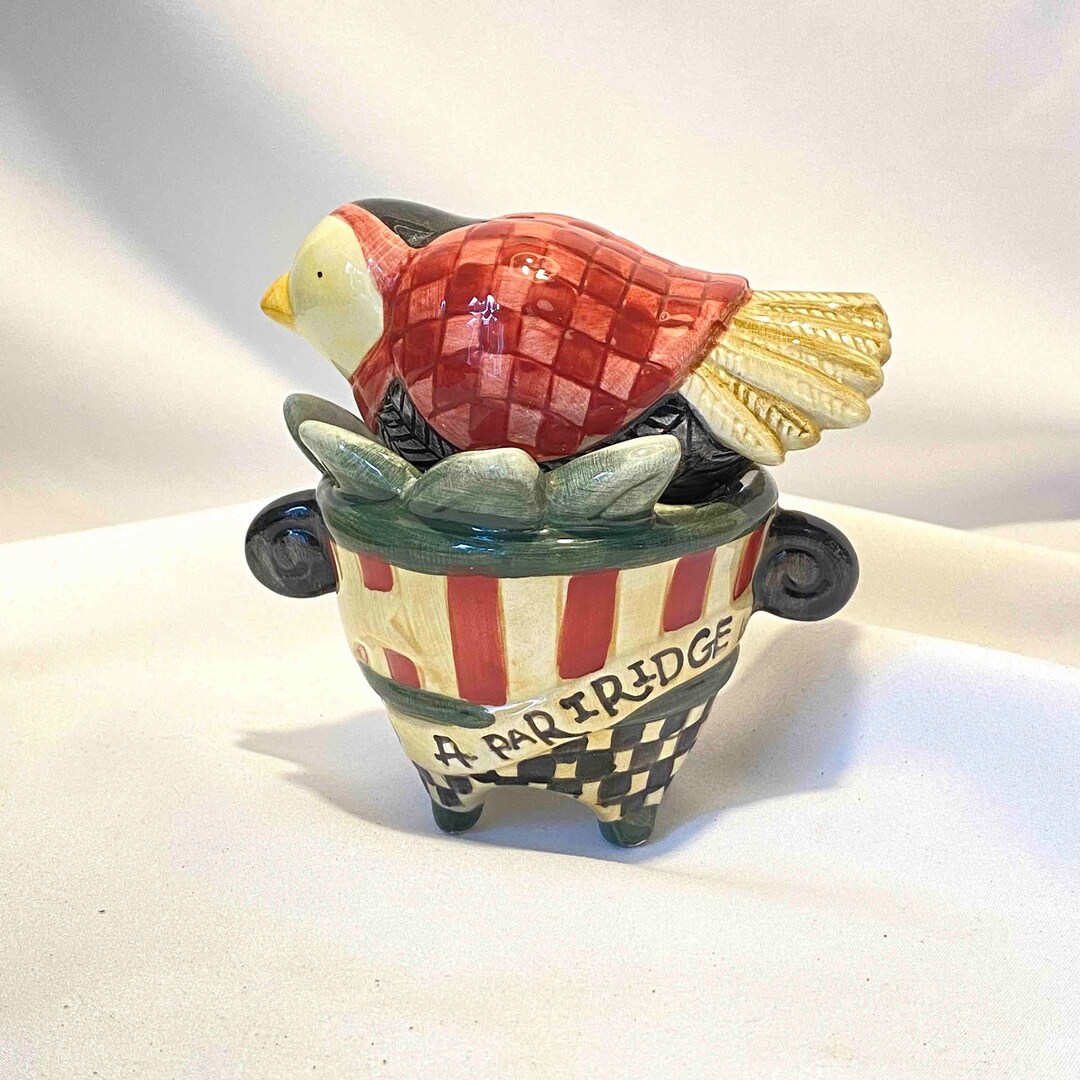 Debbie Mum Partridge in a Pear Tree Salt and Pepper Shakers - Etsy