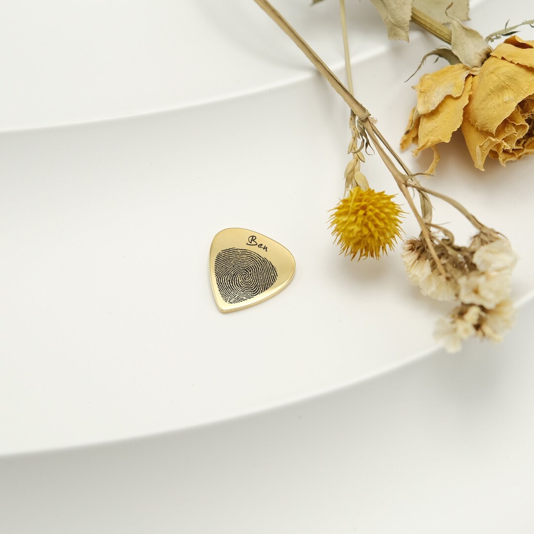 Personalized Guitar Pick,actual Fingerprint Engraved Guitar Pick,music ...