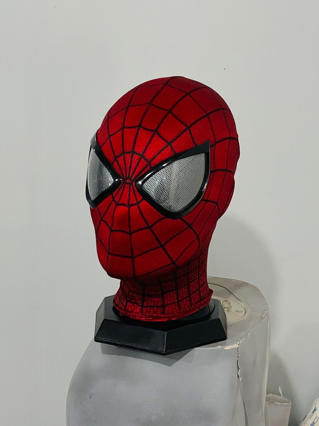 Authentic Spider-man 2 Mask Prop Premium Replica With Model Base ...