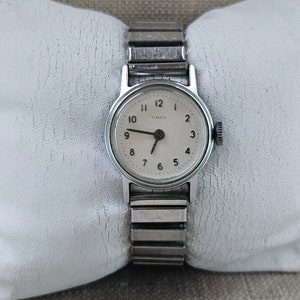Vintage Wristwatch TIMEX Mechanical Hand Winding Silver Tone Watch ...
