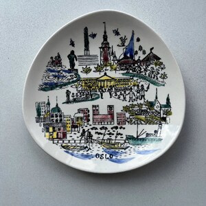 Stavangerflint Inger Waage OSLO Vintage Triangular Decorative Plate ...