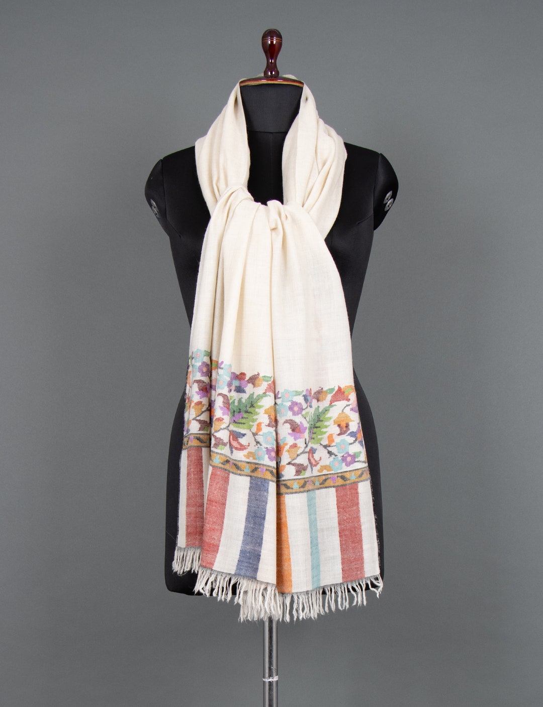 Ivory Kashmiri Shawls, Kani Weave Cashmere Wraps, Gi Tagged Kashmiri ...