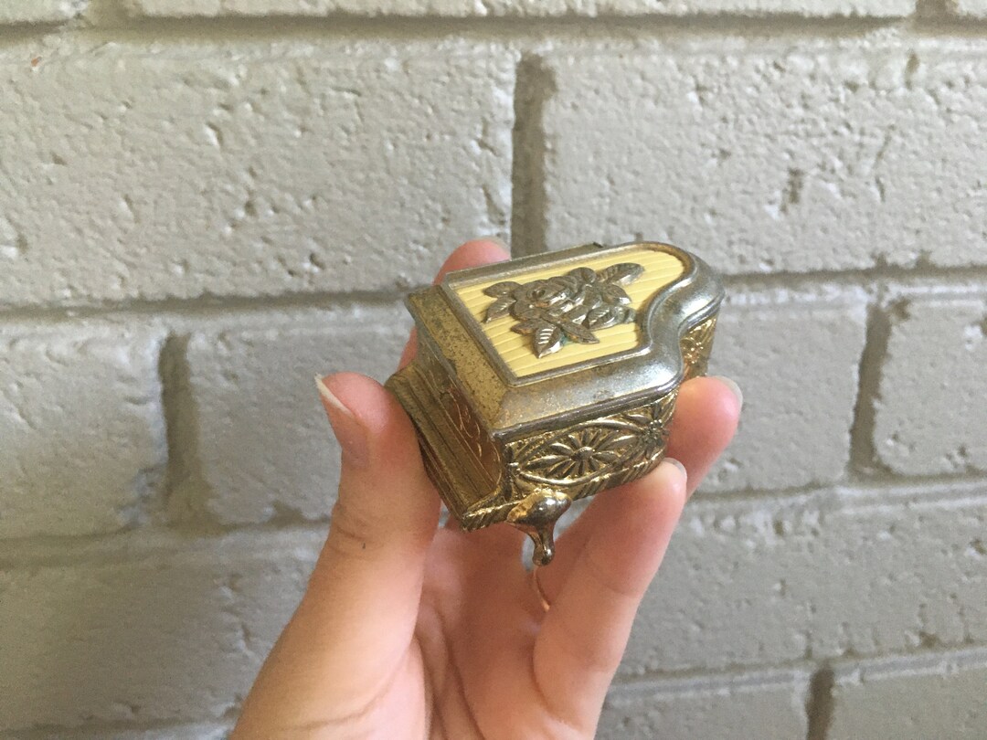 Vintage Grand Piano Jewelry Box With Rose Decoration Made in Japan Gold ...