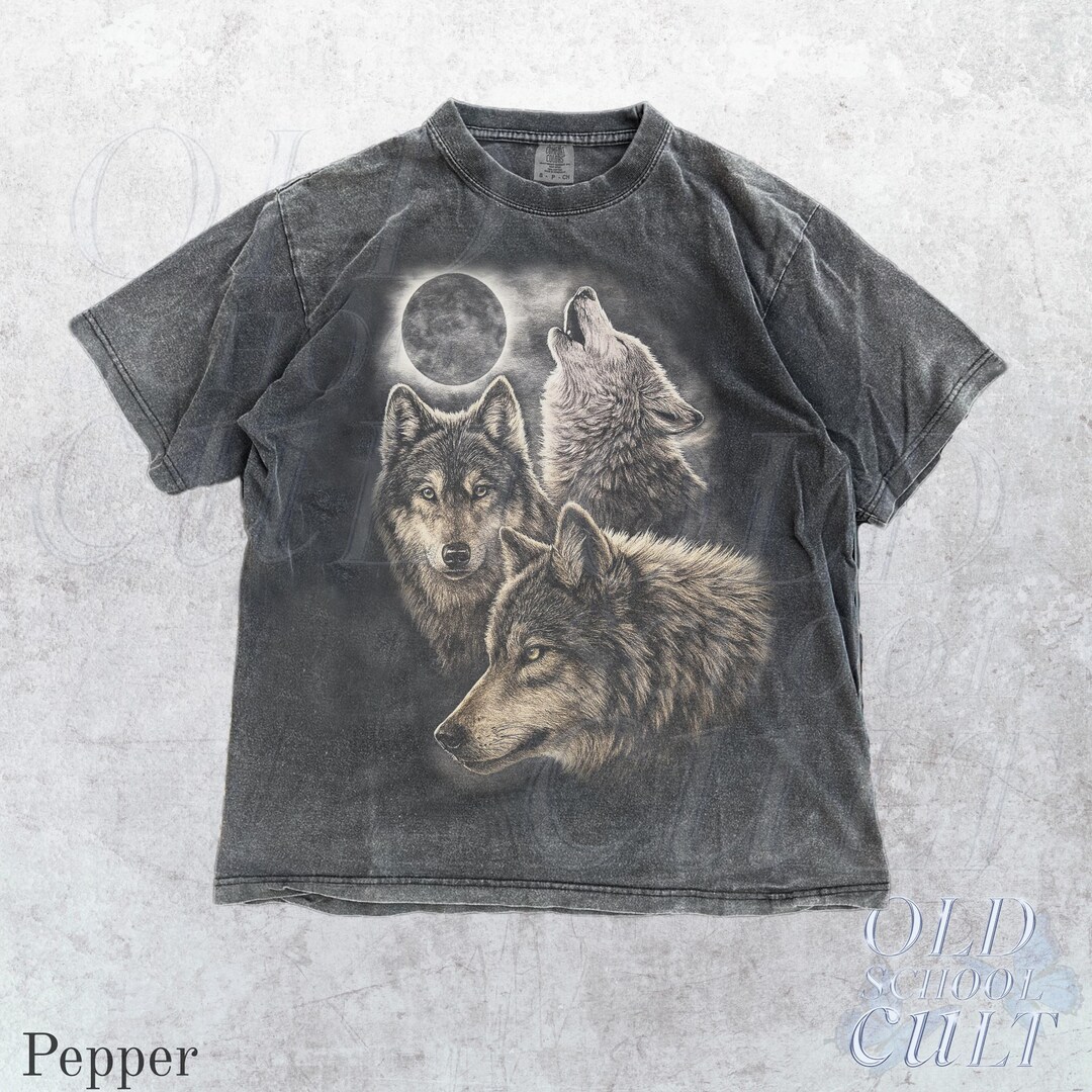 Three Wolves Moon Vintage 90s Style Graphic Shirt, Wolf Graphic Comfort ...