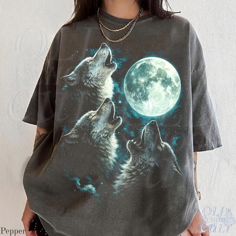 Vintage Three Howling Wolves Classic 90s Graphic T-shirt, Retro Wolf ...