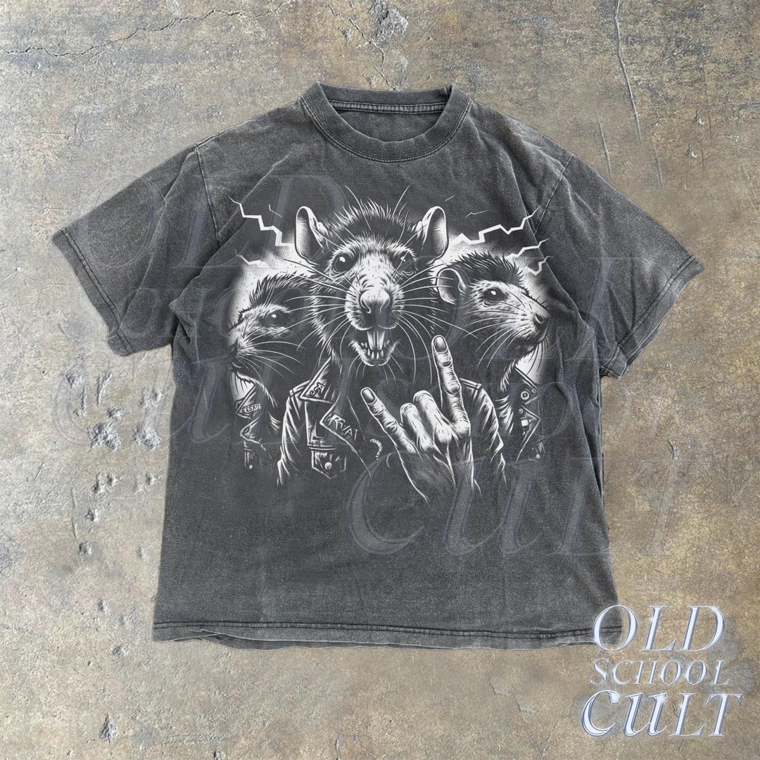 Crazy Rocker Rat Vintage 90s T-shirt, Retro Medieval Rat Halftone Shirt ...