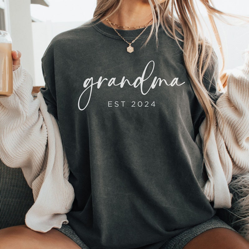 Grandma to Be Shirt - Etsy