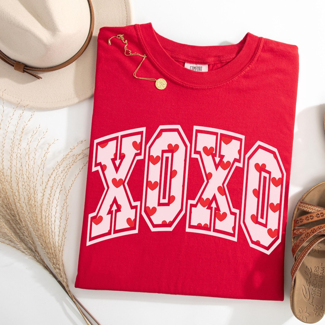 Comfort Colors Valentine Day Shirt, XOXO Valentines Tee, Womens Heart ...