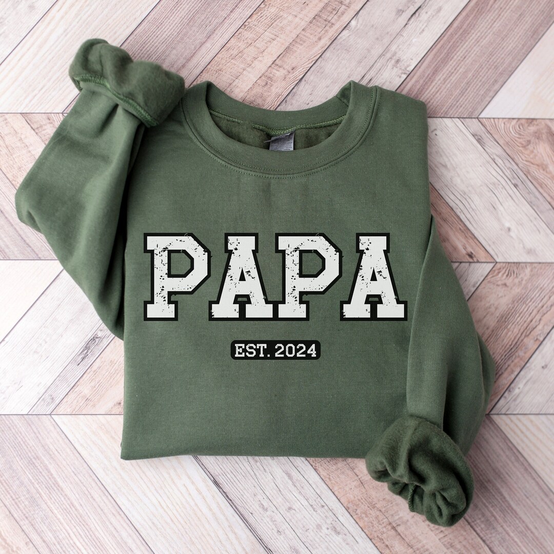 Custom Papa Est Sweatshirt, Personalized Papa 2025, Papa Shirt Long ...