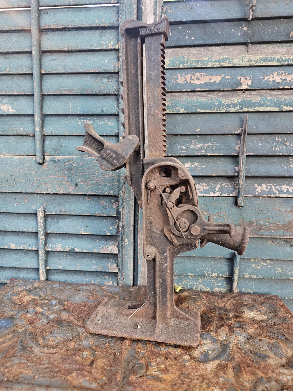 Antique Buckeye Jack Mfg. Co. Ratchet Auto Jack — Alliance, Ohio ...