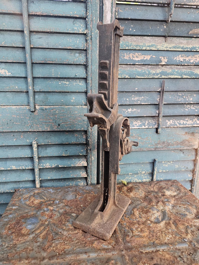 Antique Buckeye Jack Mfg. Co. Ratchet Auto Jack — Alliance, Ohio ...