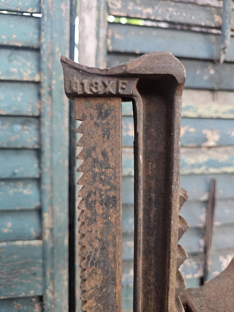 Antique Buckeye Jack Mfg. Co. Ratchet Auto Jack — Alliance, Ohio ...