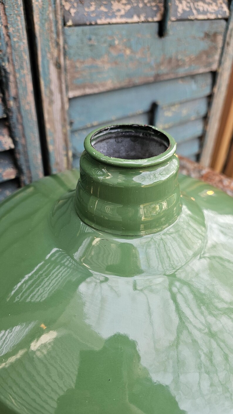 Vintage Green Enamel Industrial Shade Farmhouse Workshop Lighting ...