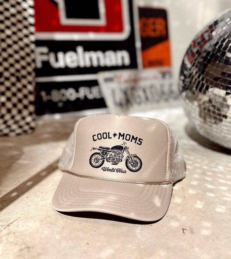 Cool Moms Moto Trendy Aesthetic Trucker Hat Mom Style Motherhood Outfit Inspo Trendy Mom Cool ...