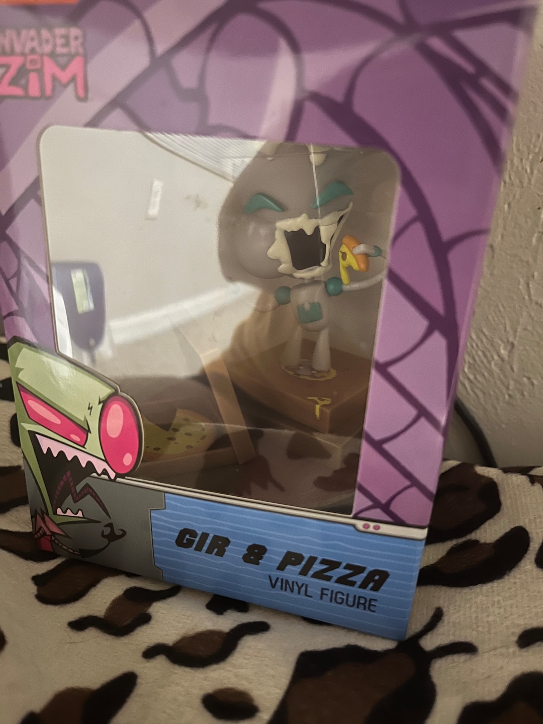 Gir & Pizza Vinyl Figurine - Etsy