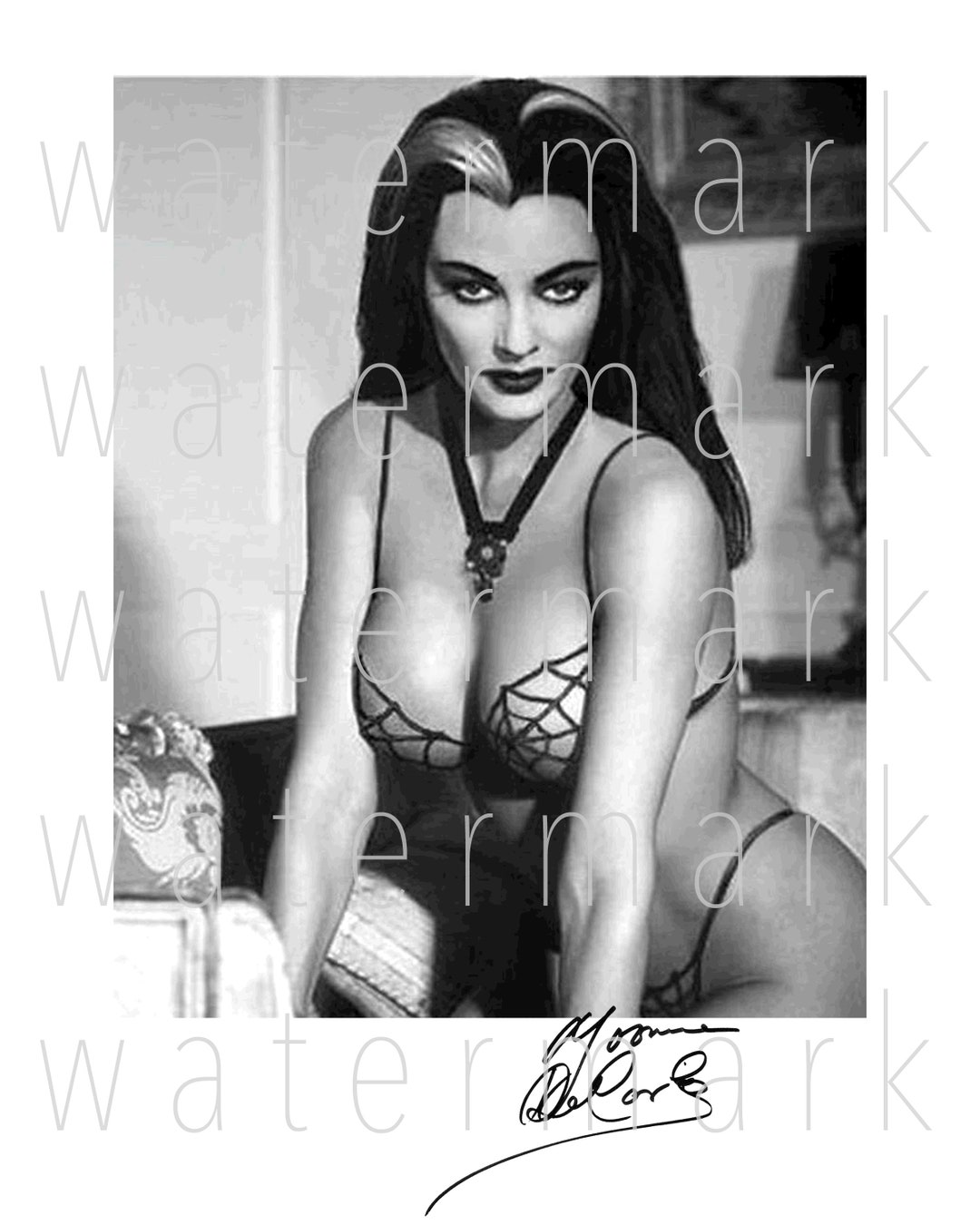 Lily Munster Yvonne De Carlo Sexy Signed 8x10 Rp Photo Autograph