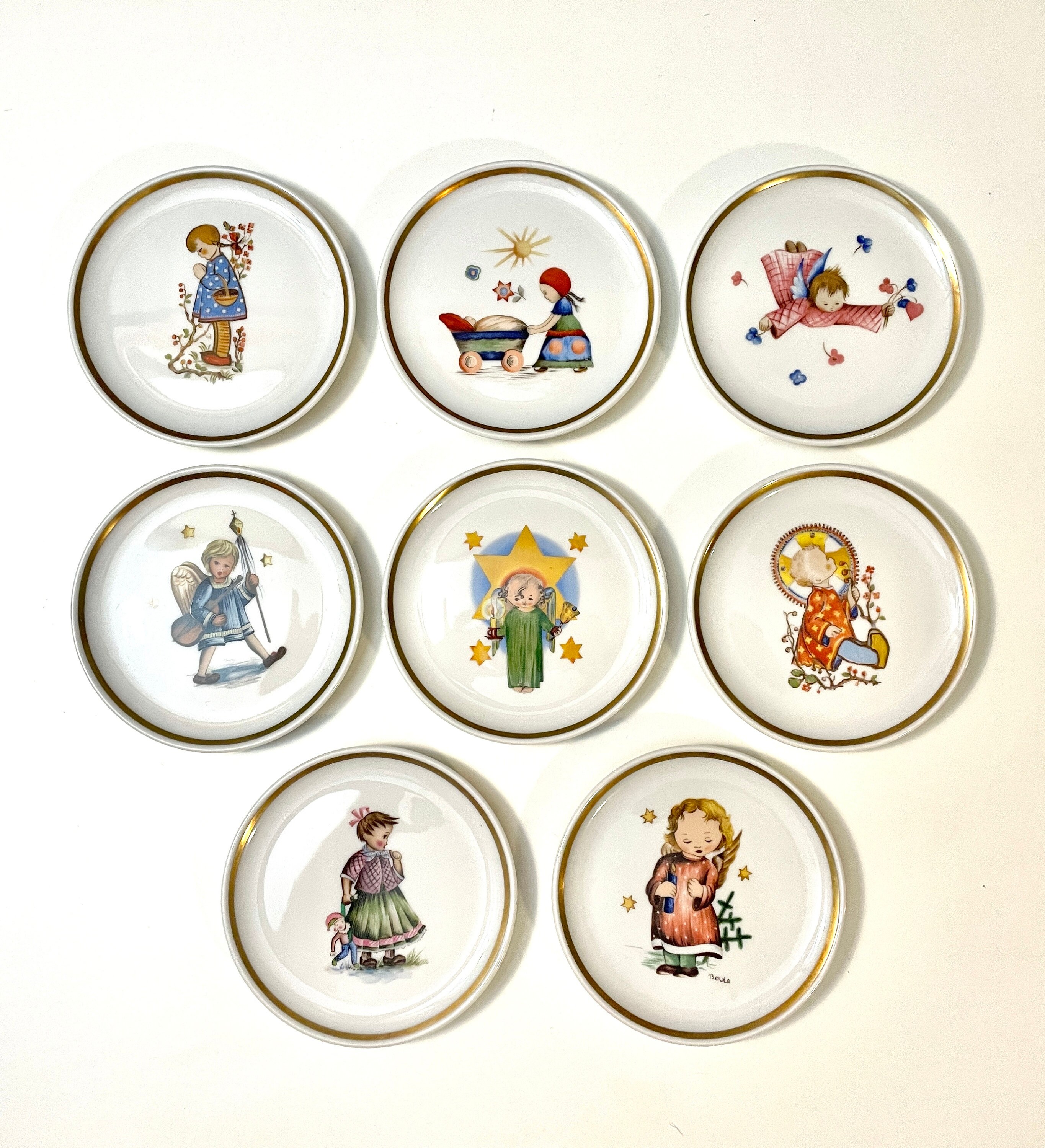 The Berta Hummel Museum Miniature Plate Collection, Set of 8 - Etsy