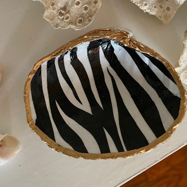 Zebra Shell Earrings - Etsy