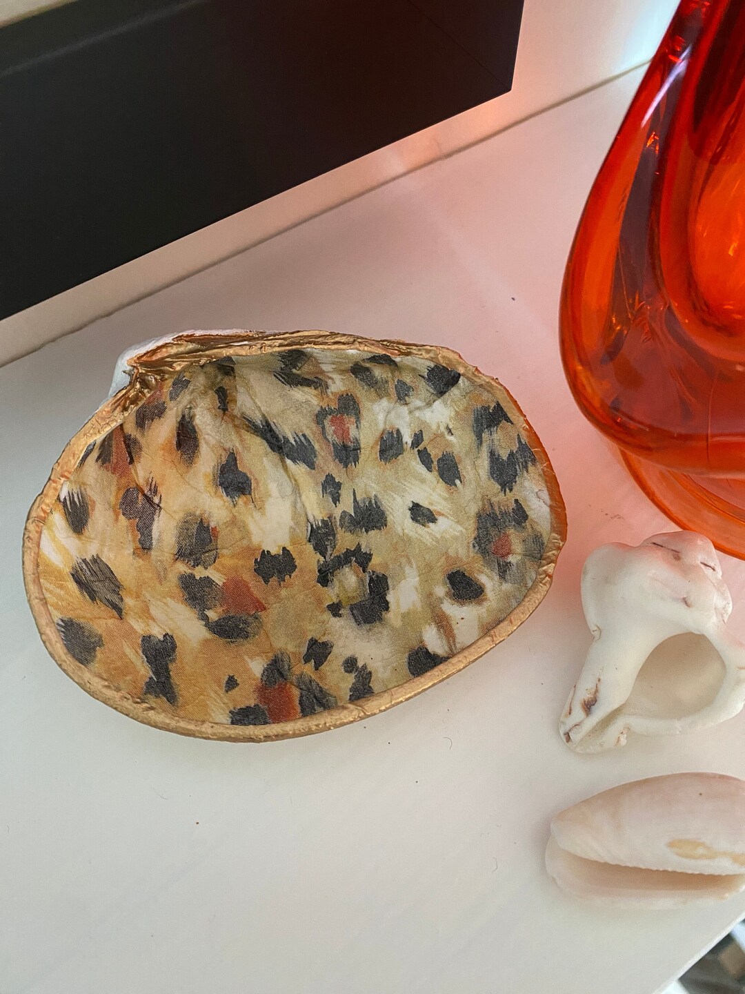 Leopard Print on Clam Shell, Trinket Dish, Jewelry Dish, Beach Decor - Etsy