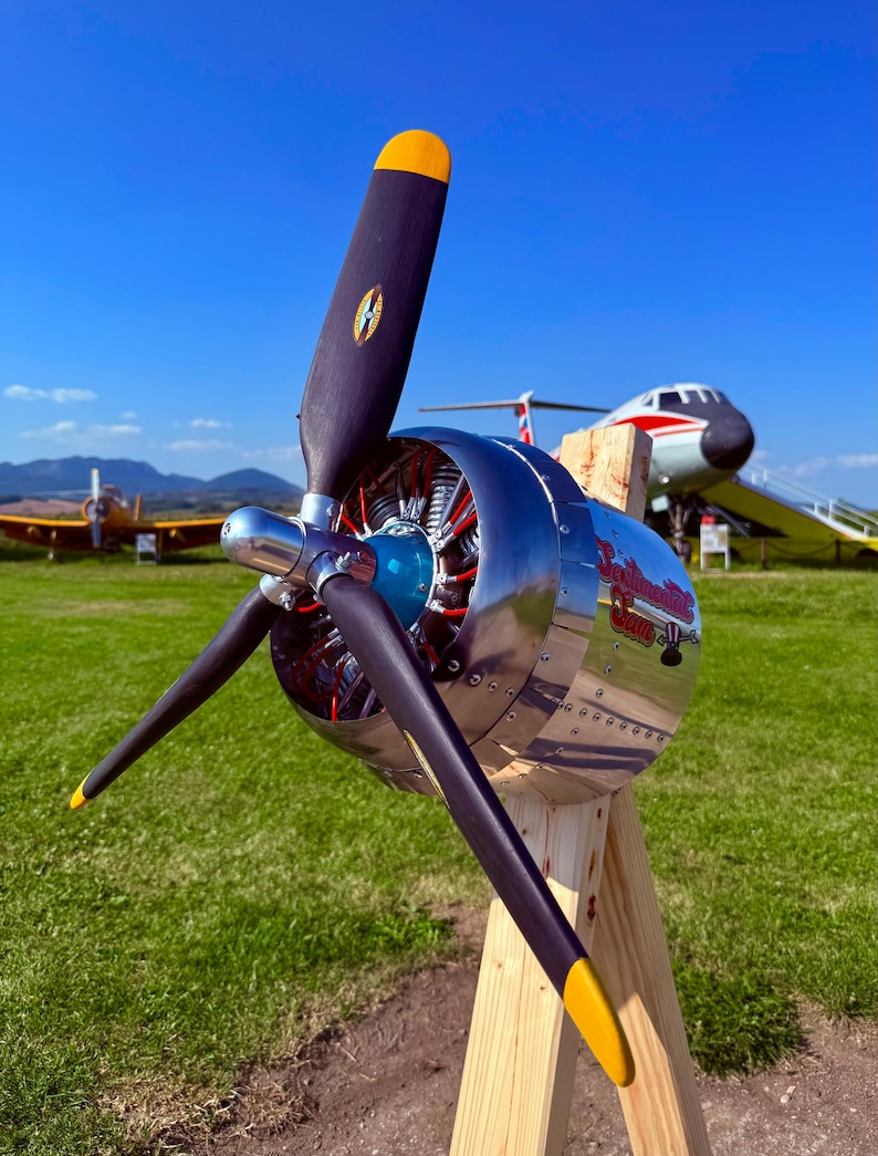 Wright R-1820 Radial Engine Half-model (1:5 Scale) B-17 Flying Fortress ...
